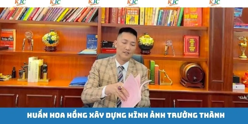 Huấn Hoa Hồng – Một Lối Rẽ Mới Trong Mắt Liên Minh KJC